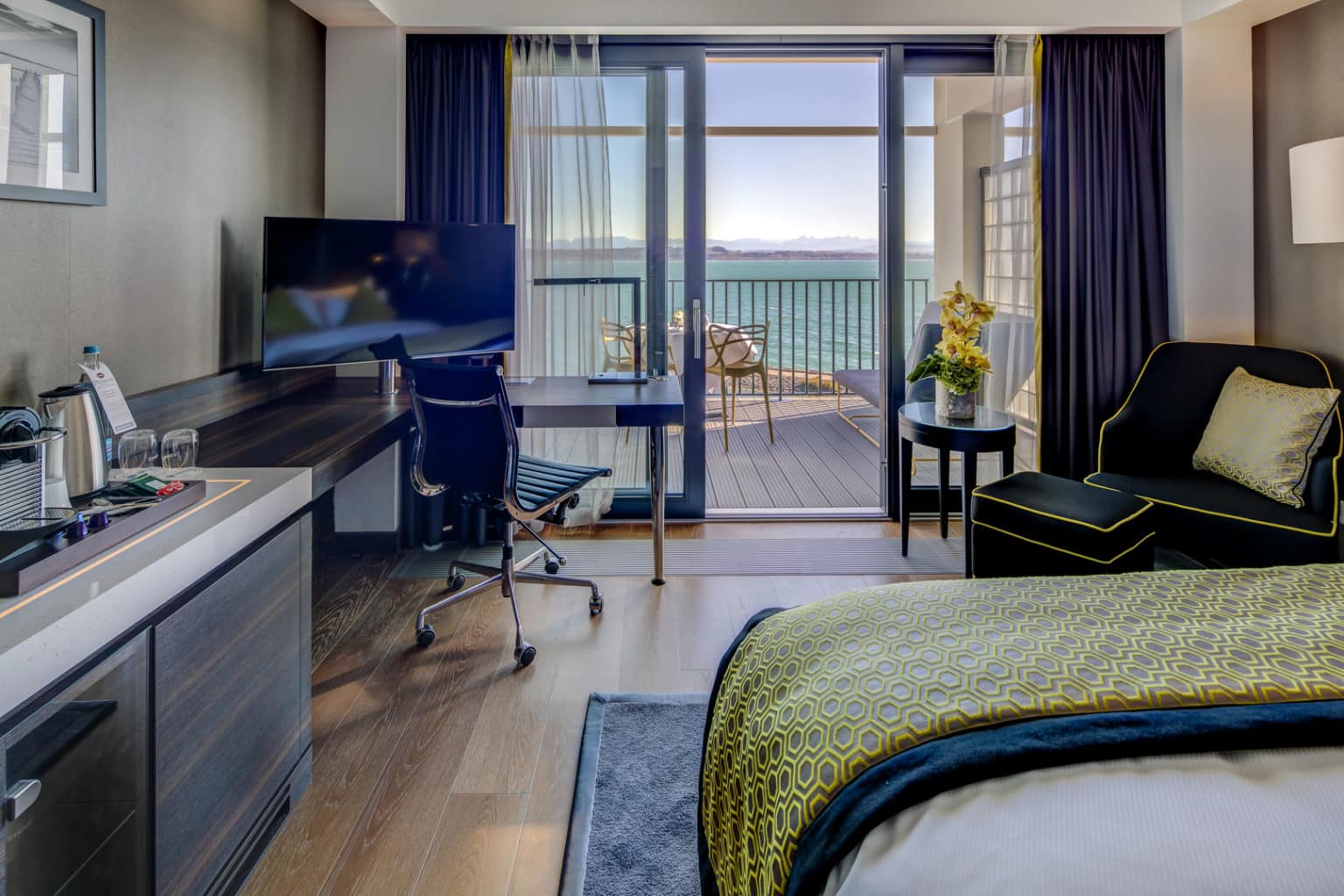 Hôtel Neuchâtel, Hôtel Beaulac au bord du lac de Neuchâtel