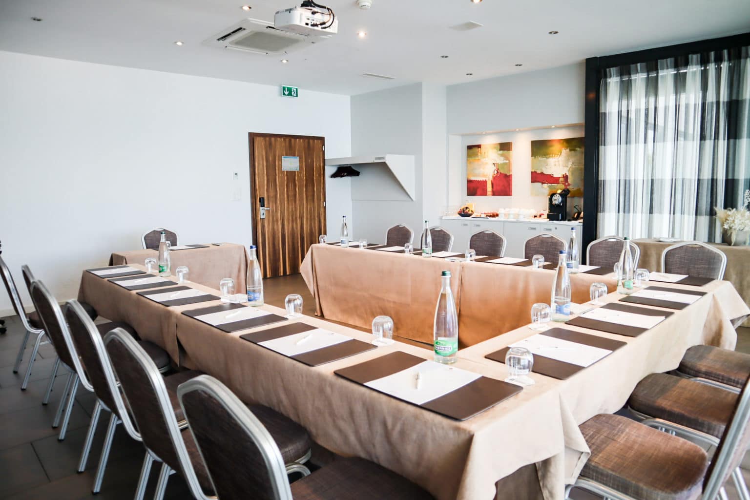 Hôtel Neuchâtel, Hôtel Beaulac au bord du lac de Neuchâtel